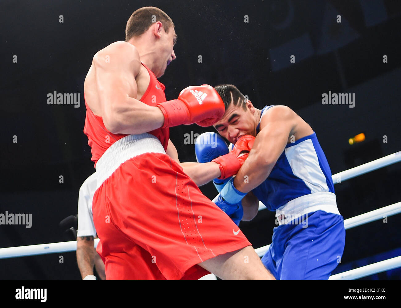 Hamburg, Germany. 31st Aug, 2017. The Russian boxer Evgeny Tishchenko ...