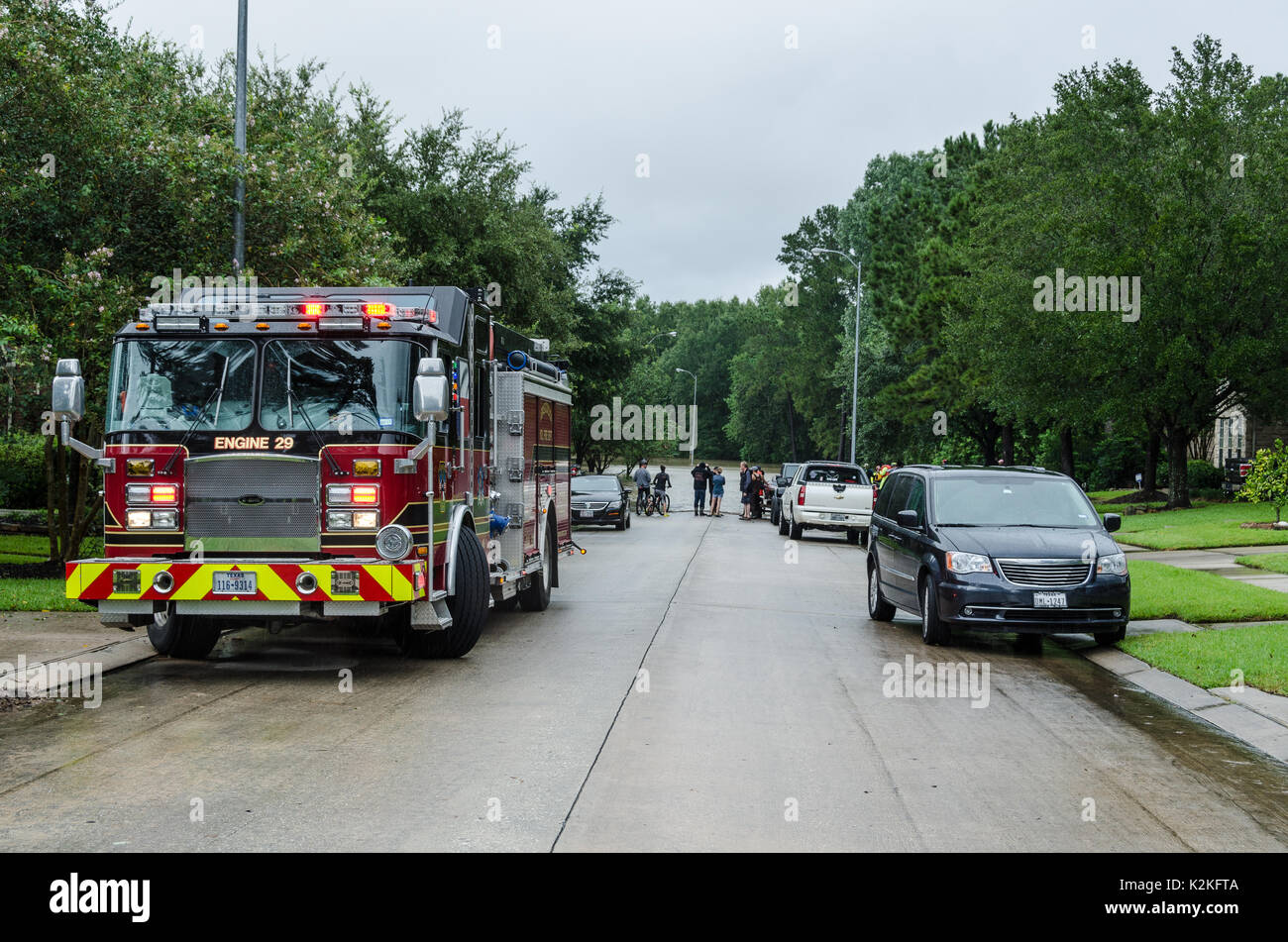 Houston, Texas. 30th Aug, 2017. Firefighters rescue people in flooded ...