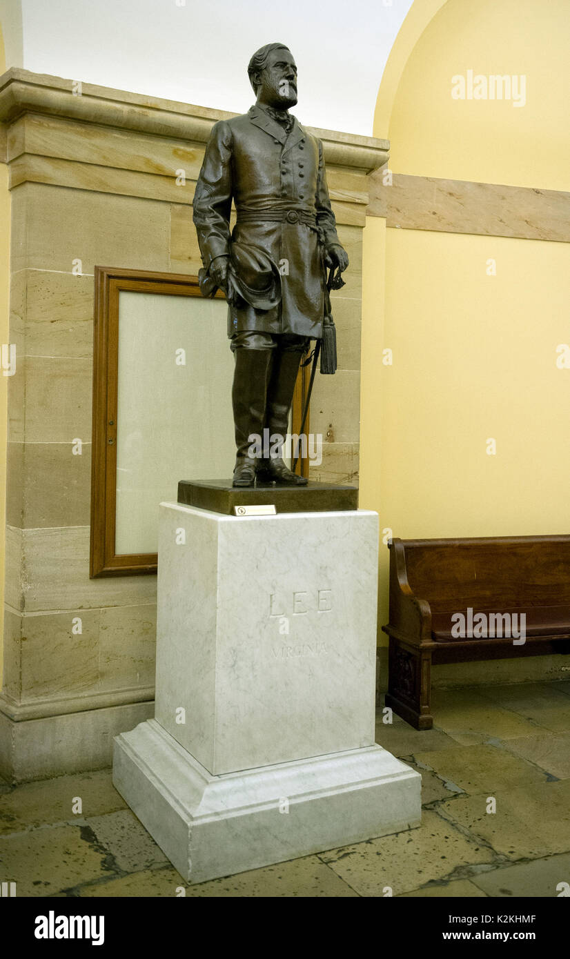 Statue of Confederate General Robert E. Lee that is part of the ...