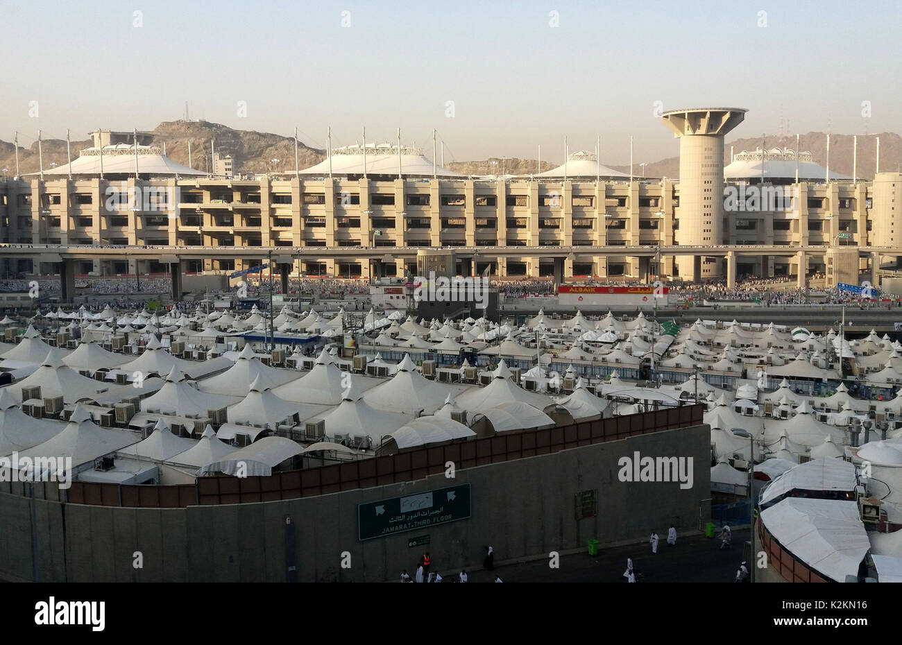 Mecca, Saudi Arabia. 1st Sep, 2017. Muslim pilgrims arrive to cast ...