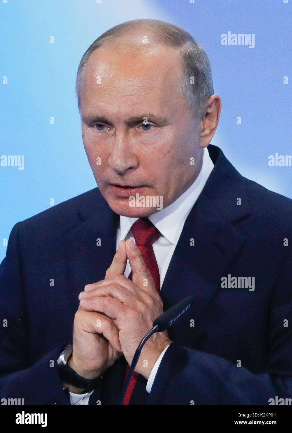 Vladimir Putin 2000 High Resolution Stock Photography and Images - Alamy