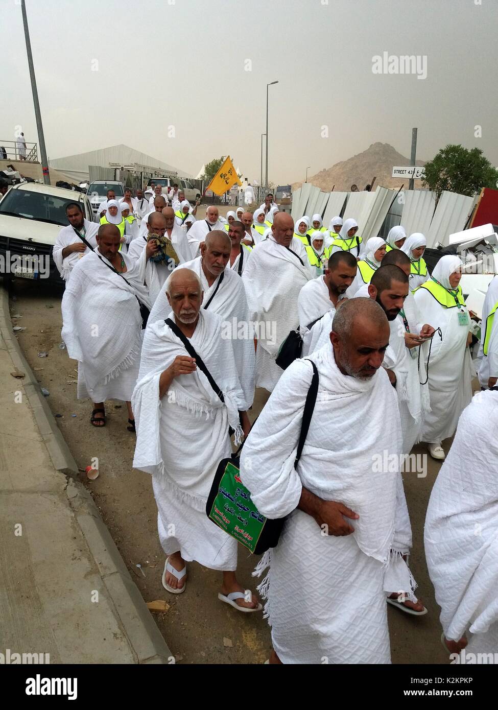 Mecca, Mecca, Saudi Arabia. 31st Aug, 2017. Muslim pilgrims walk near ...