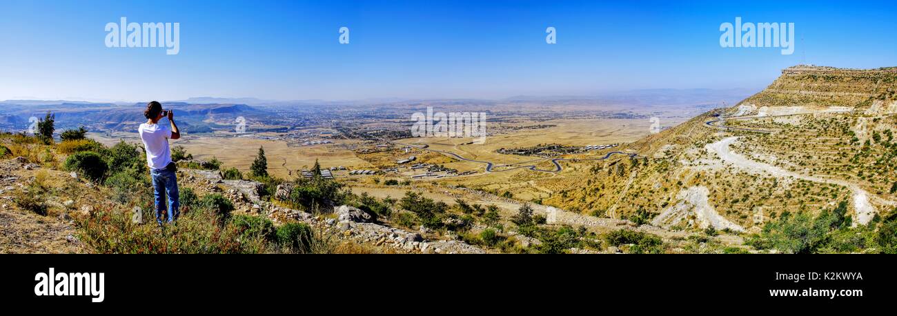 Ethiopia tour guide hi-res stock photography and images - Alamy