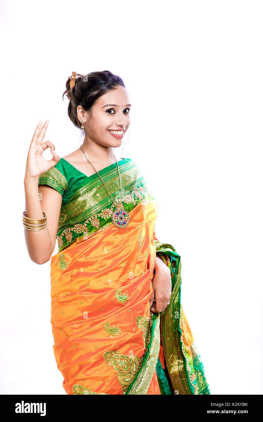 Saree fashion model hi-res stock photography and images - Alamy