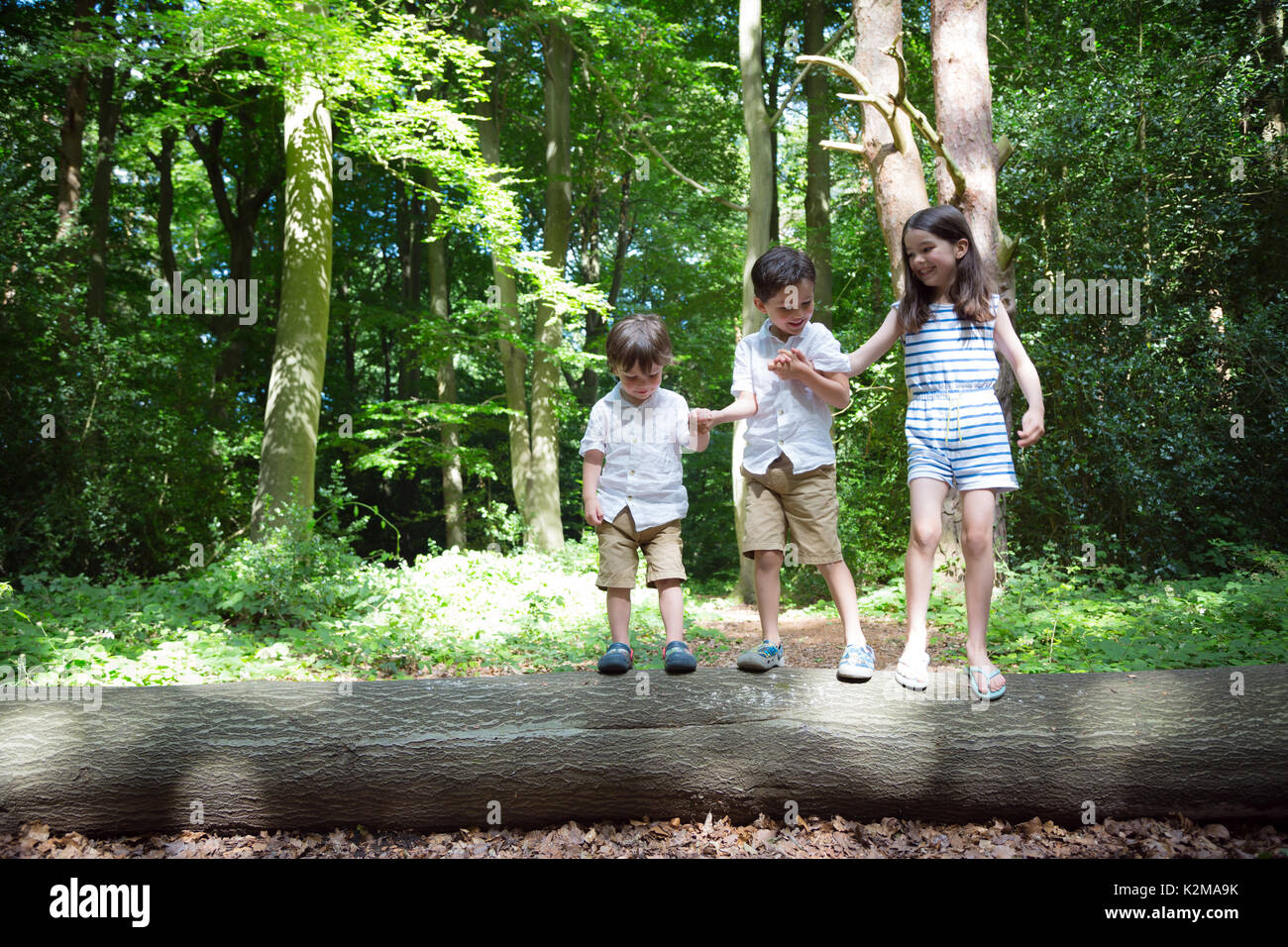 Outside games hi-res stock photography and images - Alamy