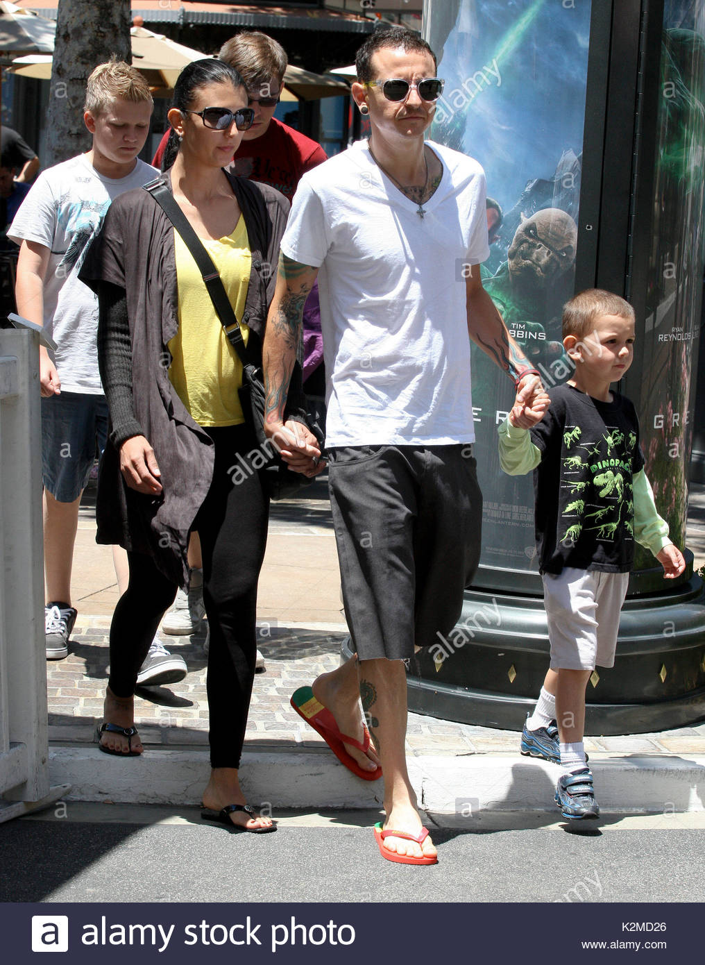 Chester Bennington And Family Stock Photos & Chester Bennington And ...