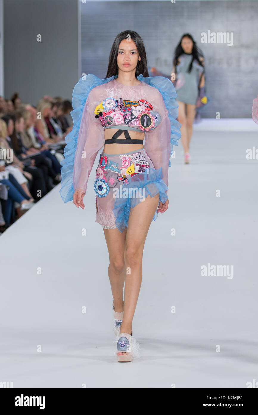 Girls fashion models hi-res stock photography and images - Alamy