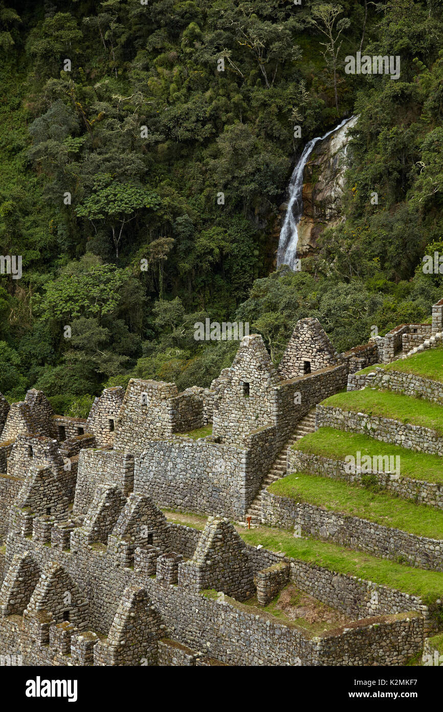 Historic ruins of Inca city at Winay Wayna, on the Inca Trail to Machu ...