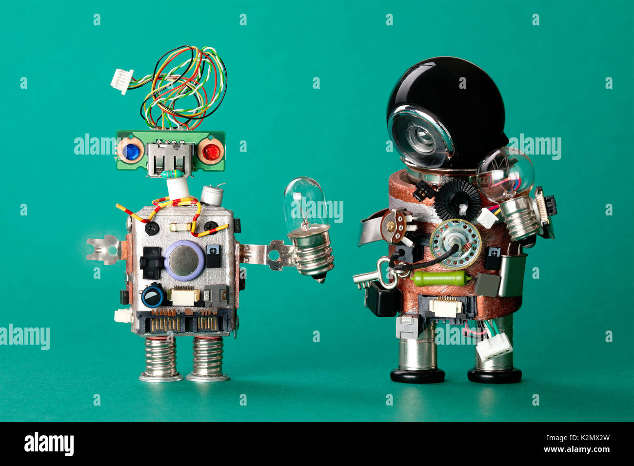 Hand wire hi-res stock photography and images - Alamy