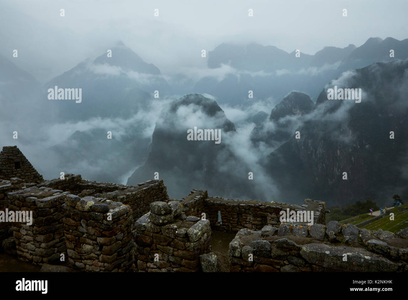 Stone houses and misty mountains, Machu Picchu (World Heritage Site ...