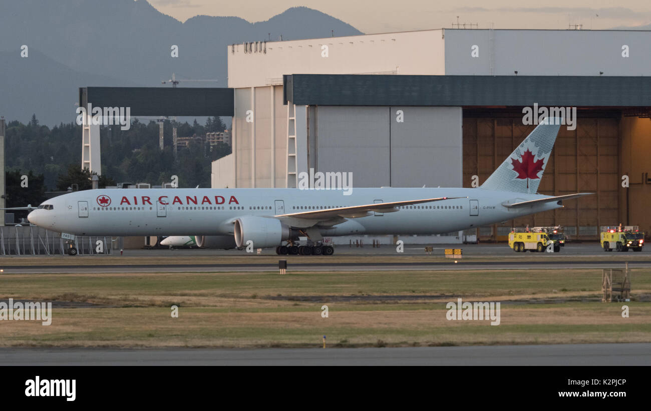 Richmond, British Columbia, Canada. 30th Aug, 2017. An Air Canada ...