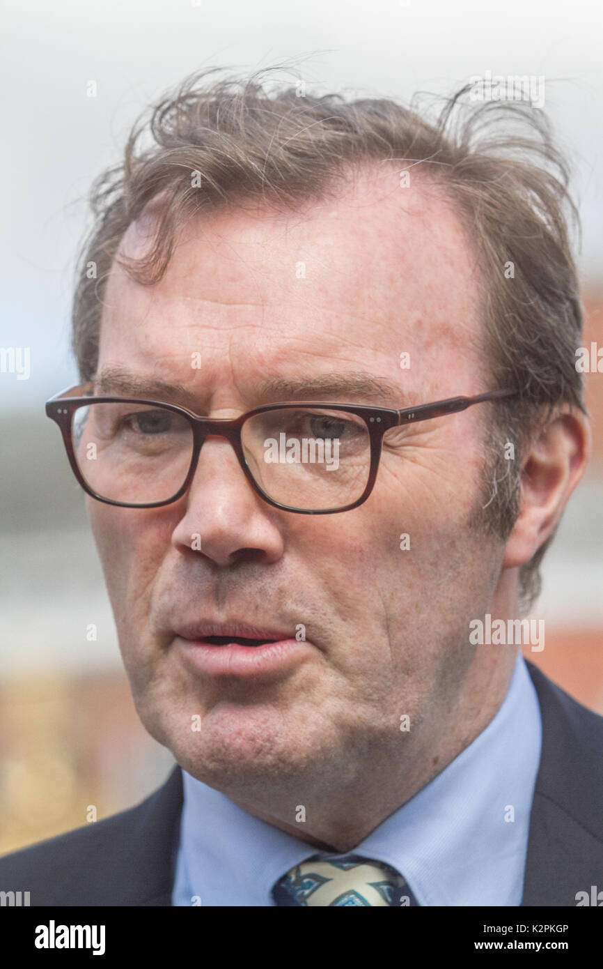 Diana her true story andrew morton hi-res stock photography and images ...