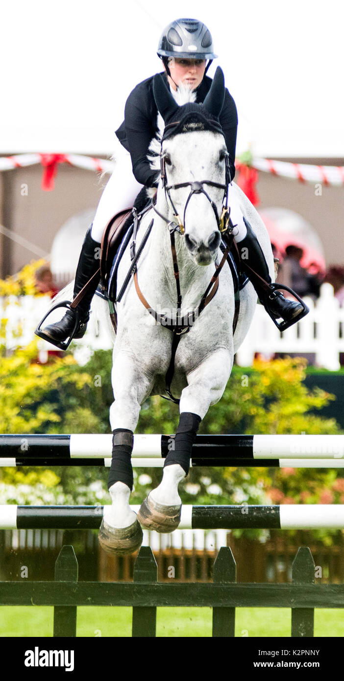 Gijon, Spain. 31st Aug, 2017. Louise Saywell (Great Britain) with Tin ...