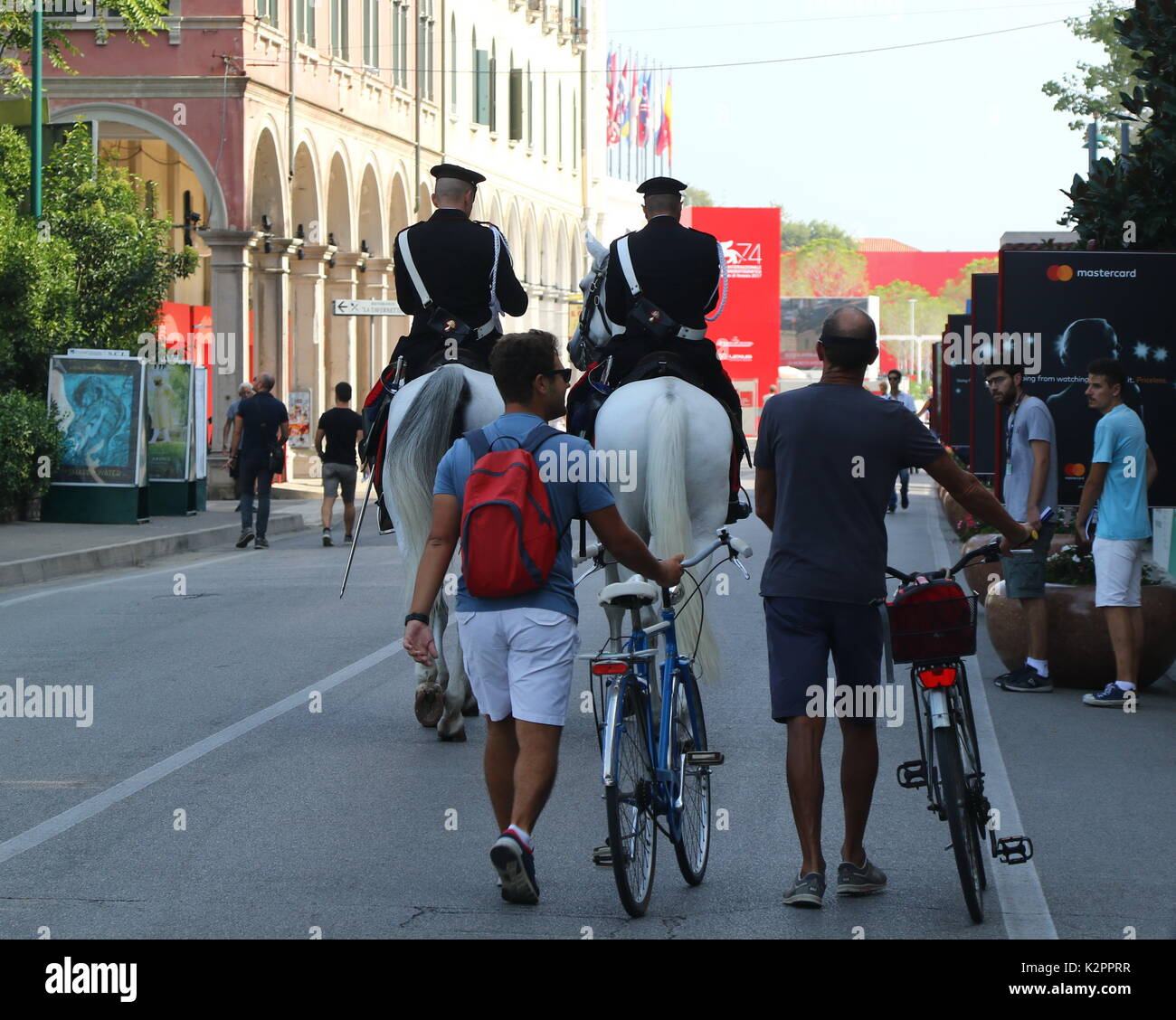 Italy carabinieri arte hi-res stock photography and images - Alamy