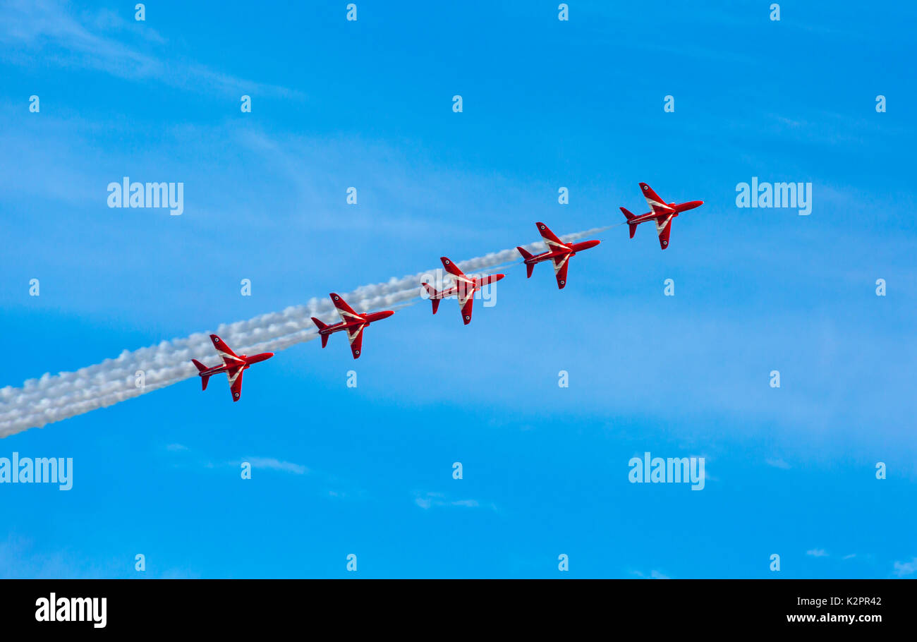 Line astern formation hi-res stock photography and images - Alamy