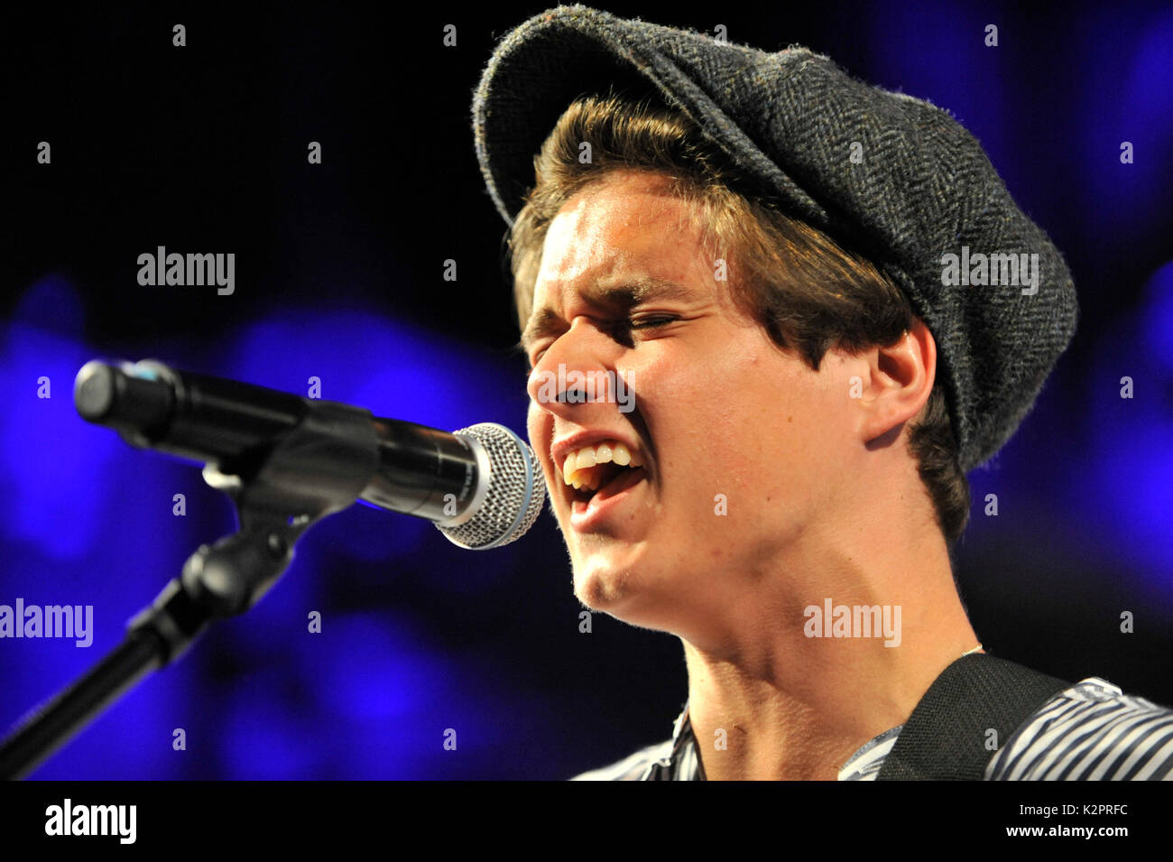 Brad simpson hi-res stock photography and images - Alamy