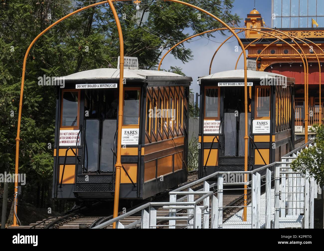 Los Angeles, California, USA. 31st Aug, 2017. The Angels Flight starts ...
