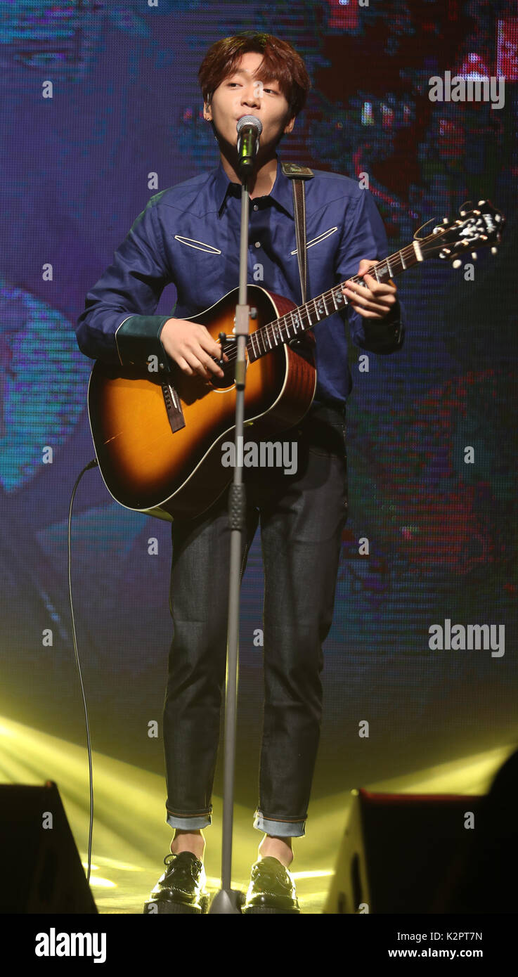 S. Korean singer Jung Sae-woon South Korean singer Jung Sae-woon ...
