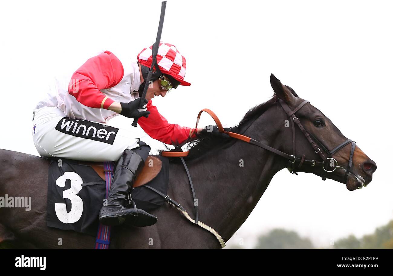 Plumpton, UK. 23rd Oct, 2017. Tom Cannon riding Highway One O One clear ...