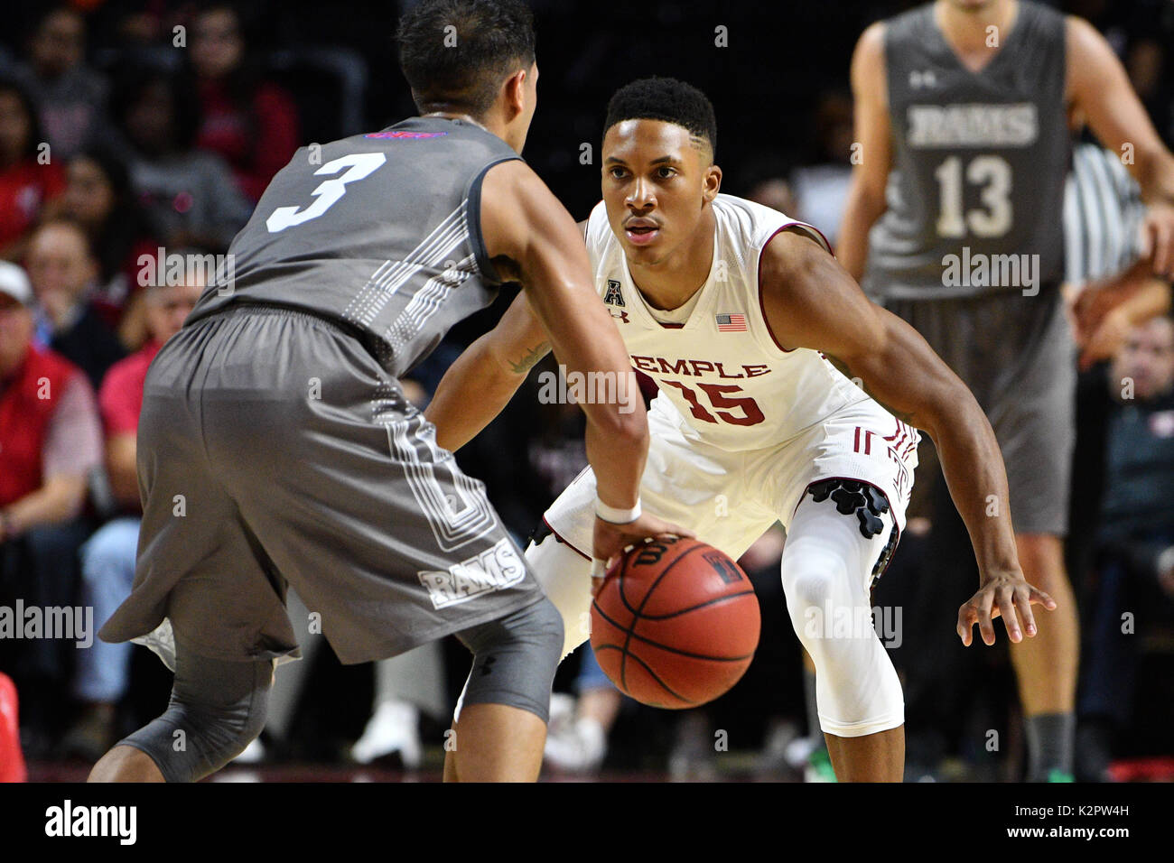 Philadelphia, Pennsylvania, USA. 9th Nov, 2017. Temple Owls guard NATE ...