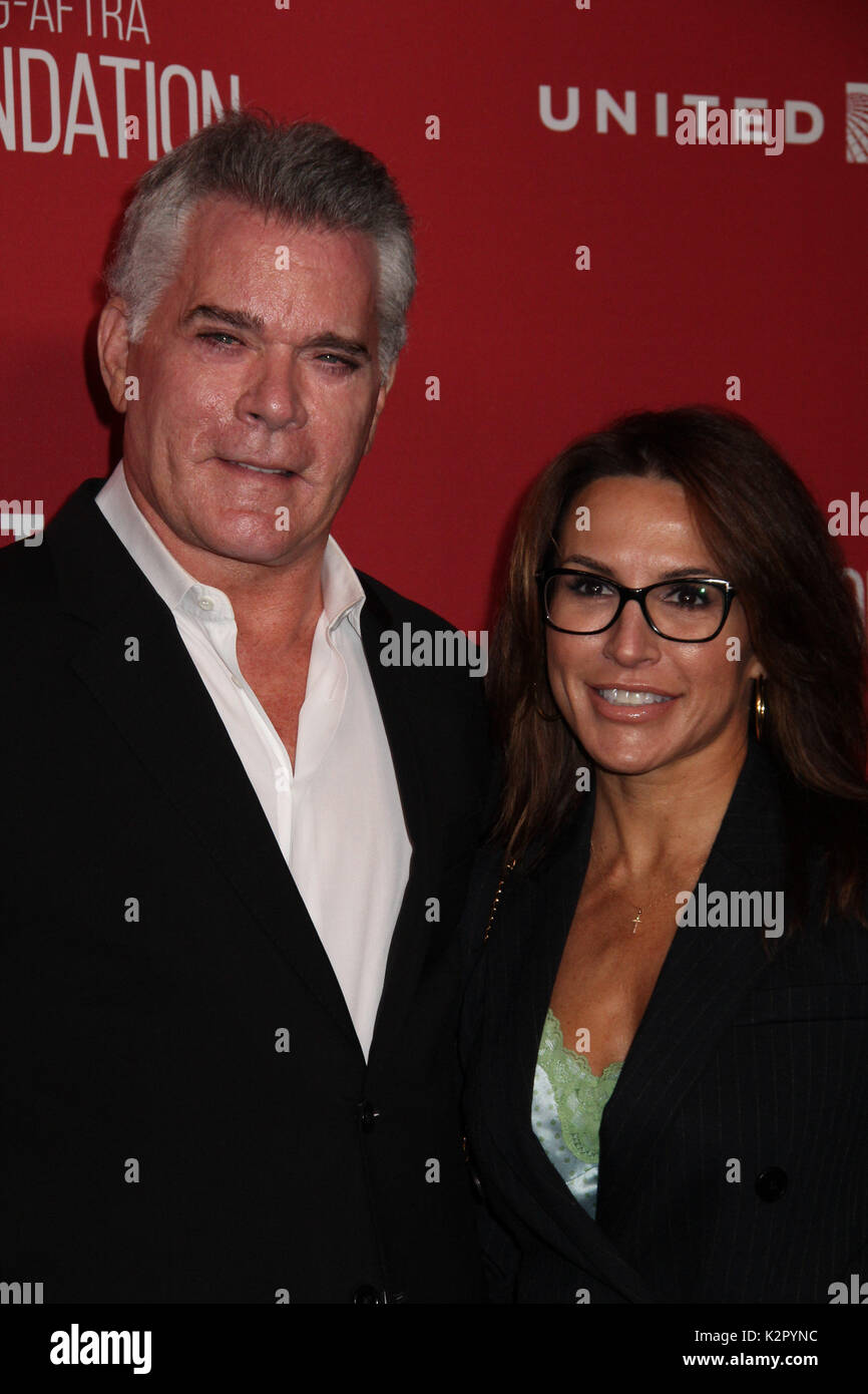 Ray liotta and michelle grace hi-res stock photography and images - Alamy