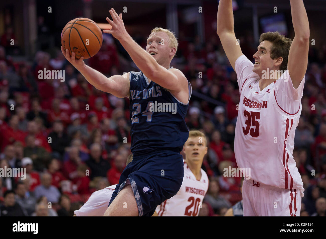 Madison, WI, USA. 5th Nov, 2017. UW-Stout Sam Ortmann #24 goes up for a ...