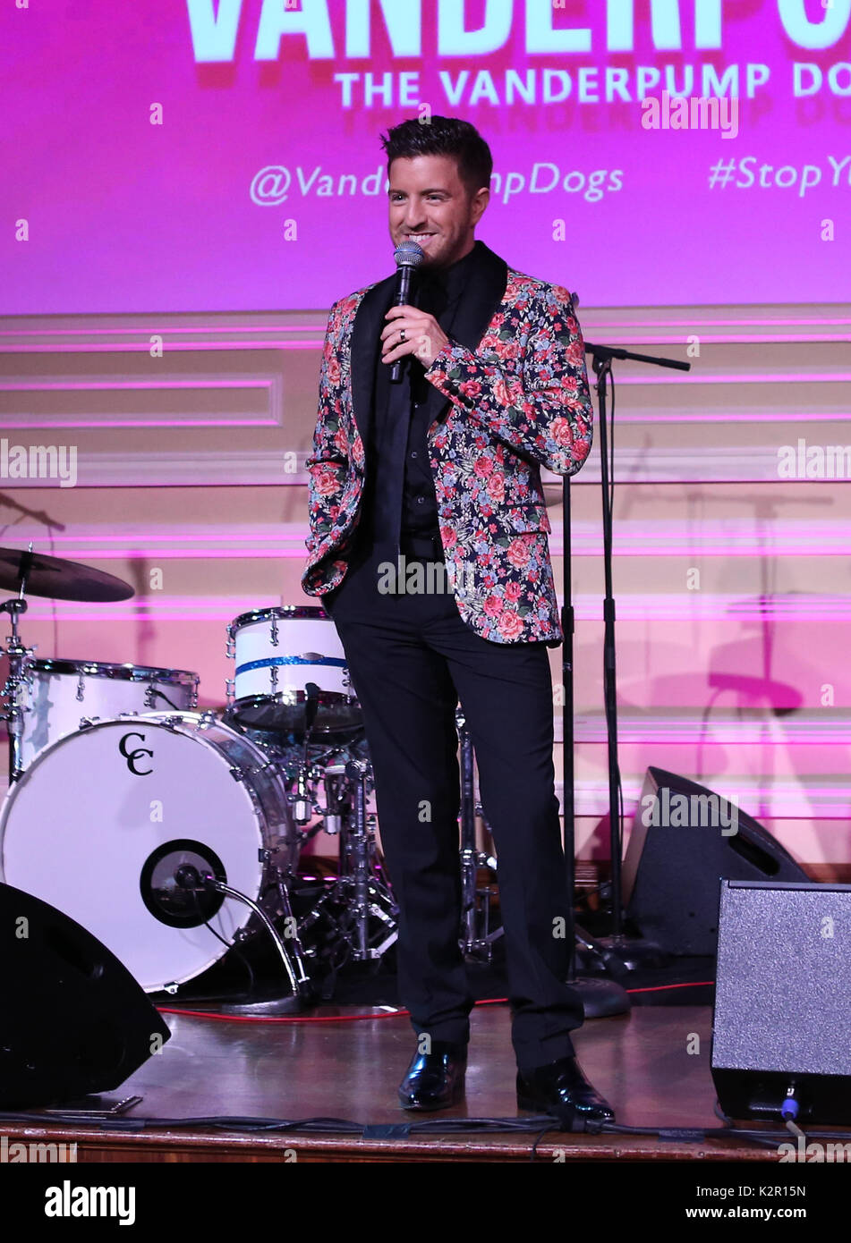 Los Angeles, Ca, USA. 9th Nov, 2017. Billy Gilman, at the 2nd Annual ...