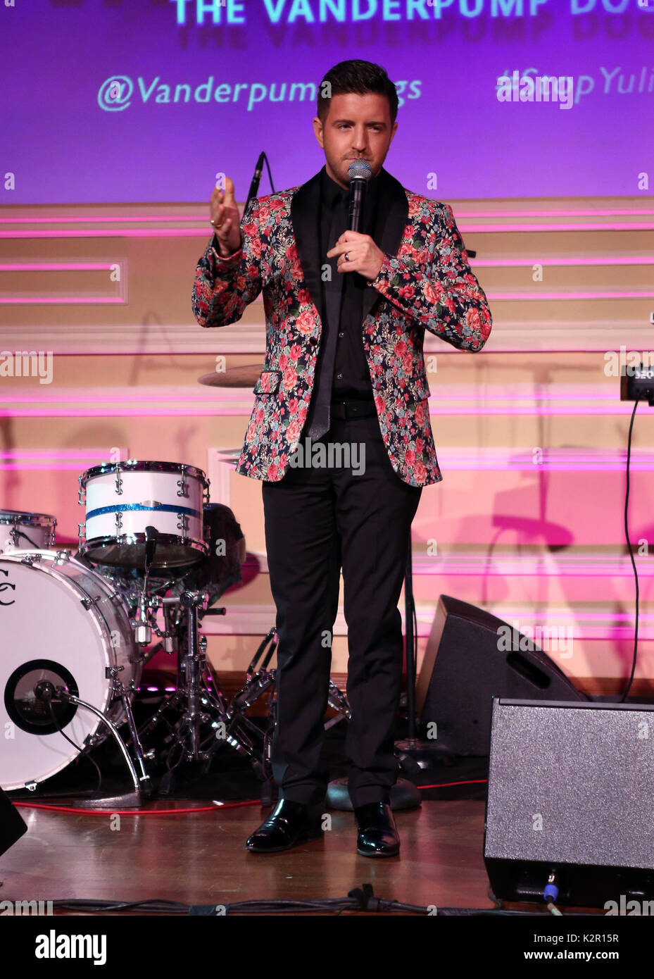 Los Angeles, Ca, USA. 9th Nov, 2017. Billy Gilman, at the 2nd Annual ...
