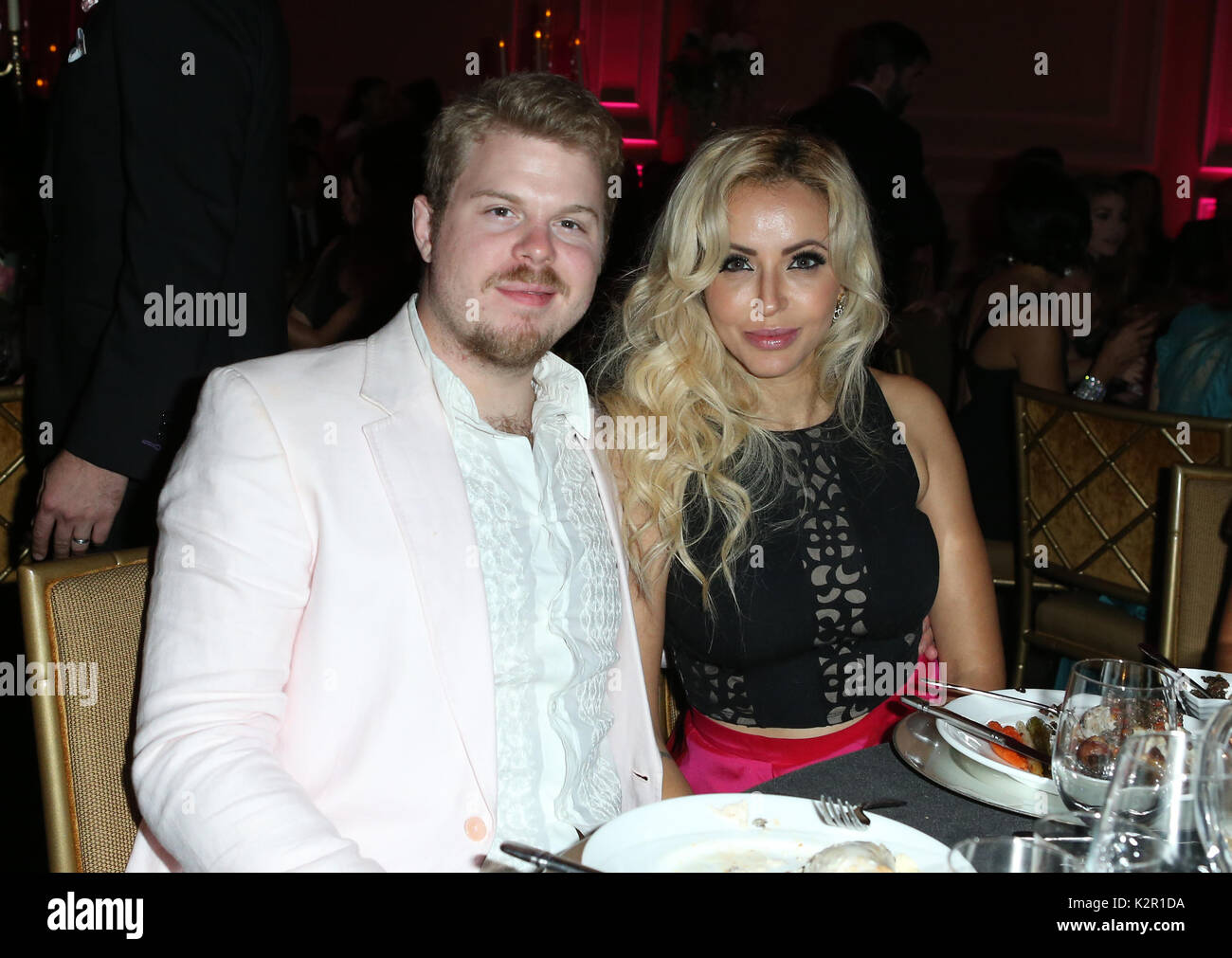 Los Angeles, Ca, USA. 9th Nov, 2017. Max Todd, Girlfriend, at the 2nd ...