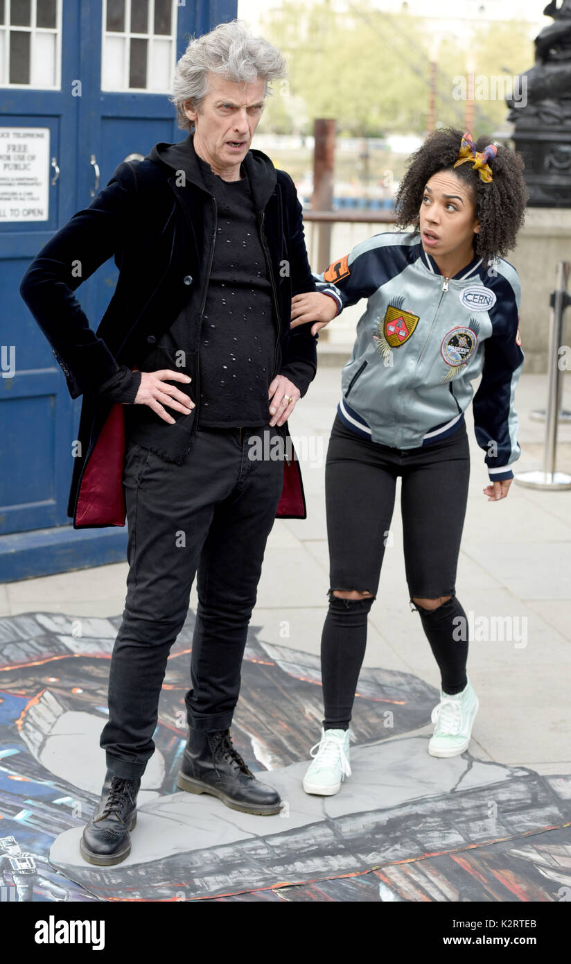 Photo Must Be Credited ©Alpha Press 079965 12/04/2017 Peter Capaldi and ...