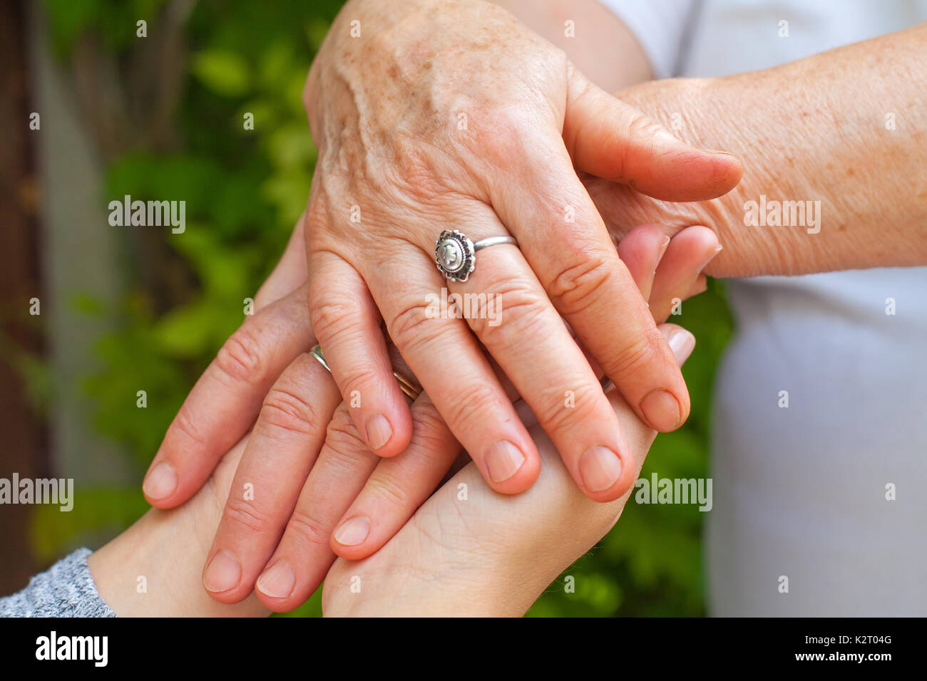 Trembling hand parkinson hi-res stock photography and images - Alamy