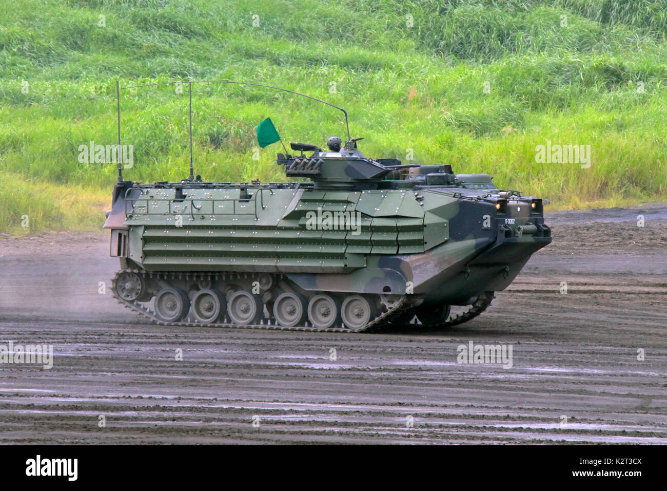 Aav 7 amphibious assault vehicle hi-res stock photography and images ...