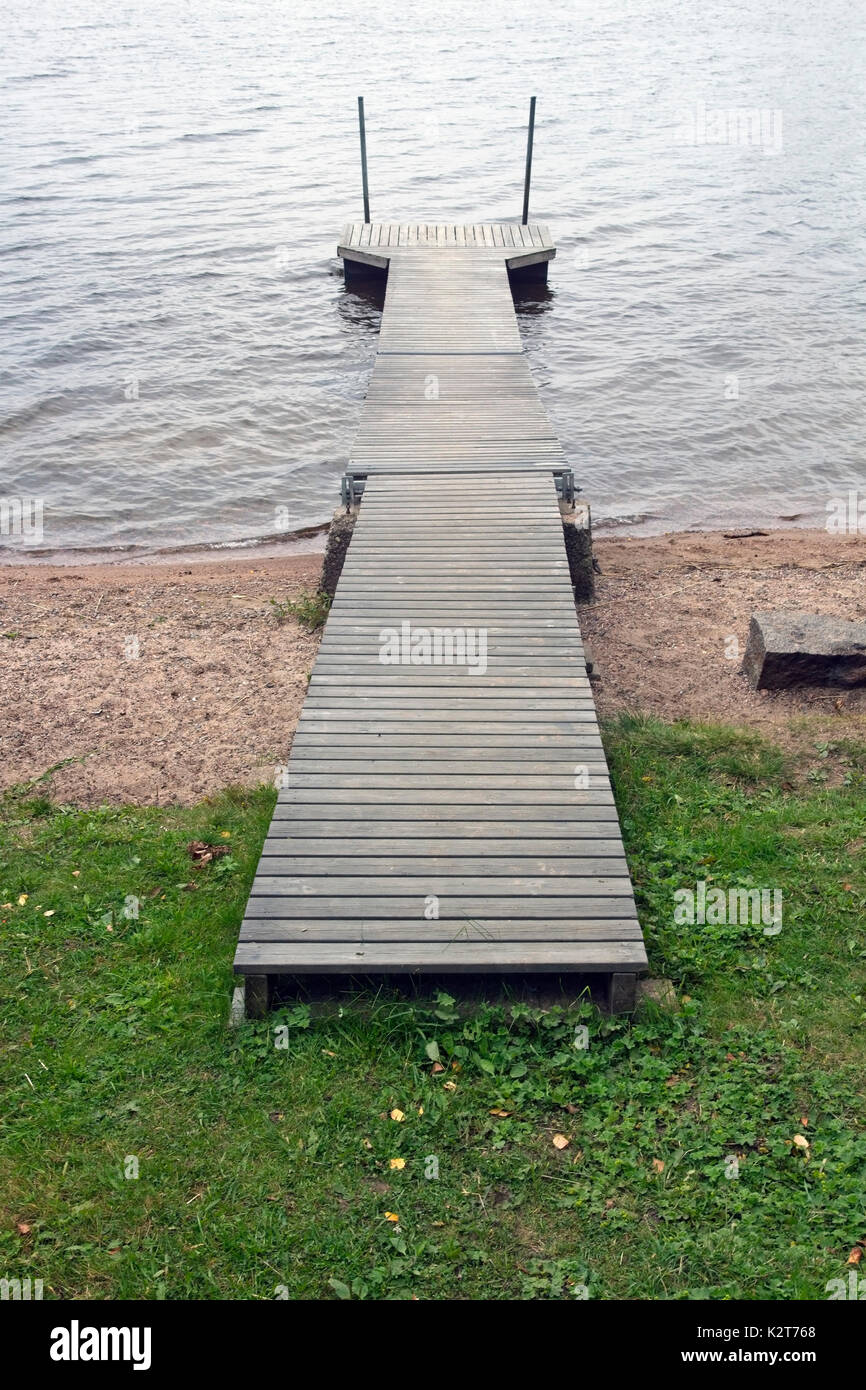 Empty jetty hi-res stock photography and images - Alamy