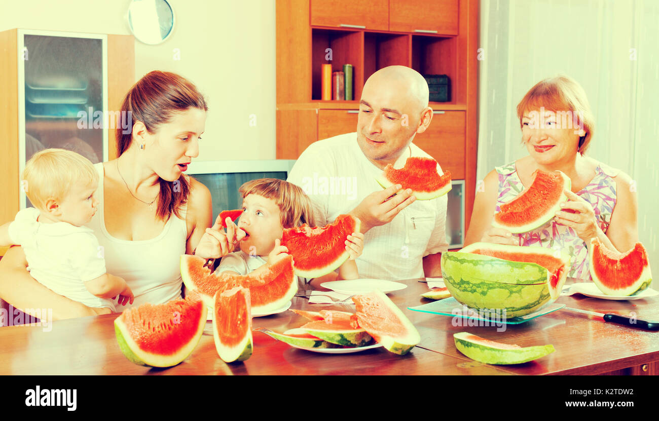 Three generations dinner hi-res stock photography and images - Alamy