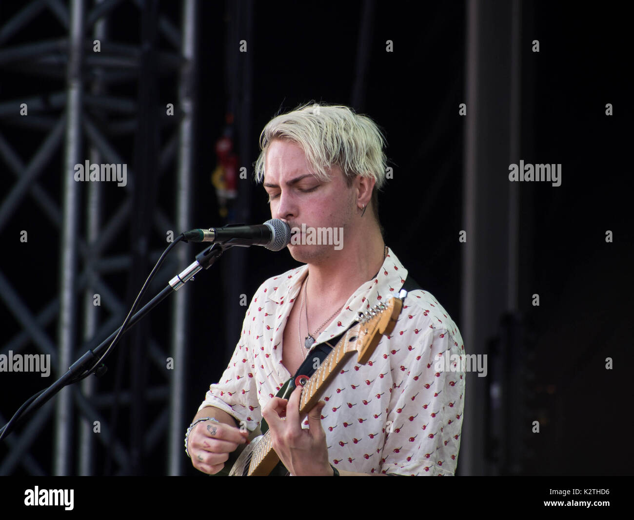Ryan potter hi-res stock photography and images - Alamy
