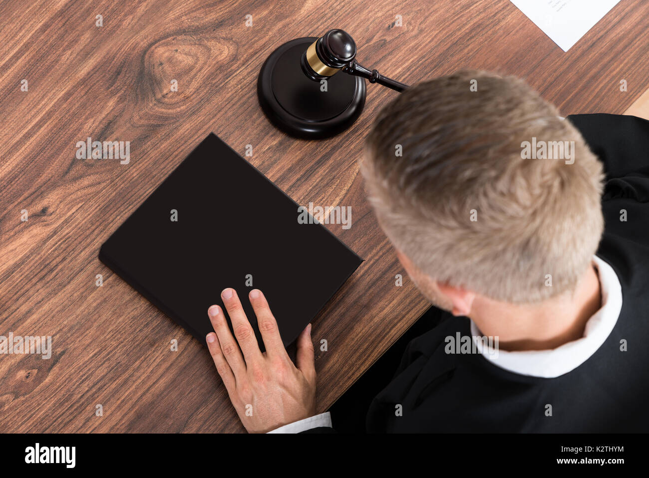 High court judge robe hi-res stock photography and images - Alamy