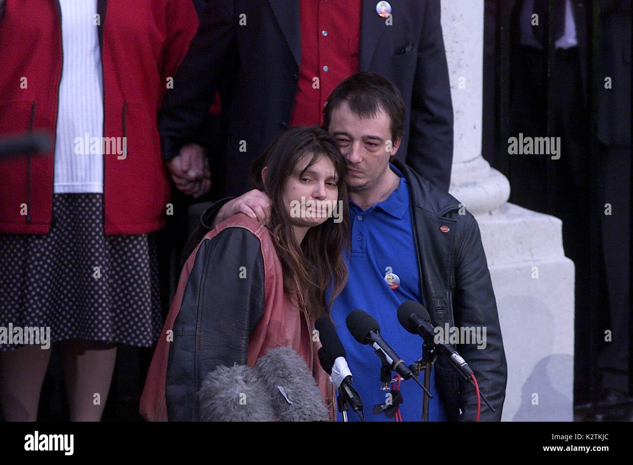 SARA AND MICHAEL PAYNE ON THE STEPS OF LEWES CROWN COURT AFTER ROY ...