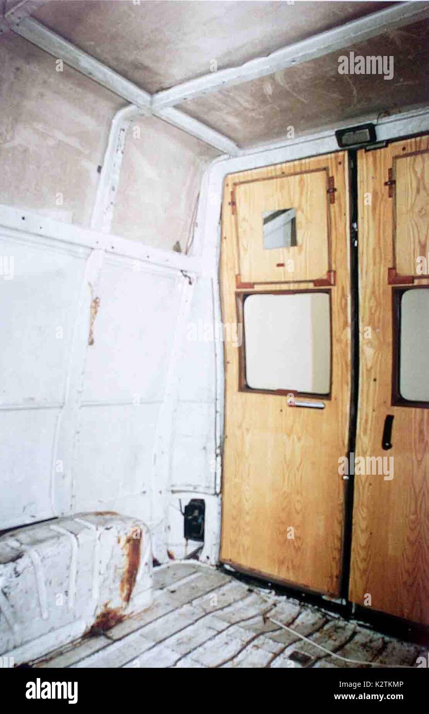 SARAH PAYNE MURDER TRIAL DAY 10. POLICE PHOTOGRAPHS - ROY WHITING'S VAN ...