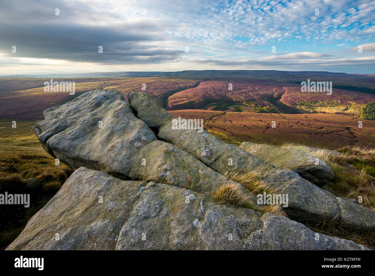 Beautiful summer evening on the northern edge of Kinder Scout in the ...