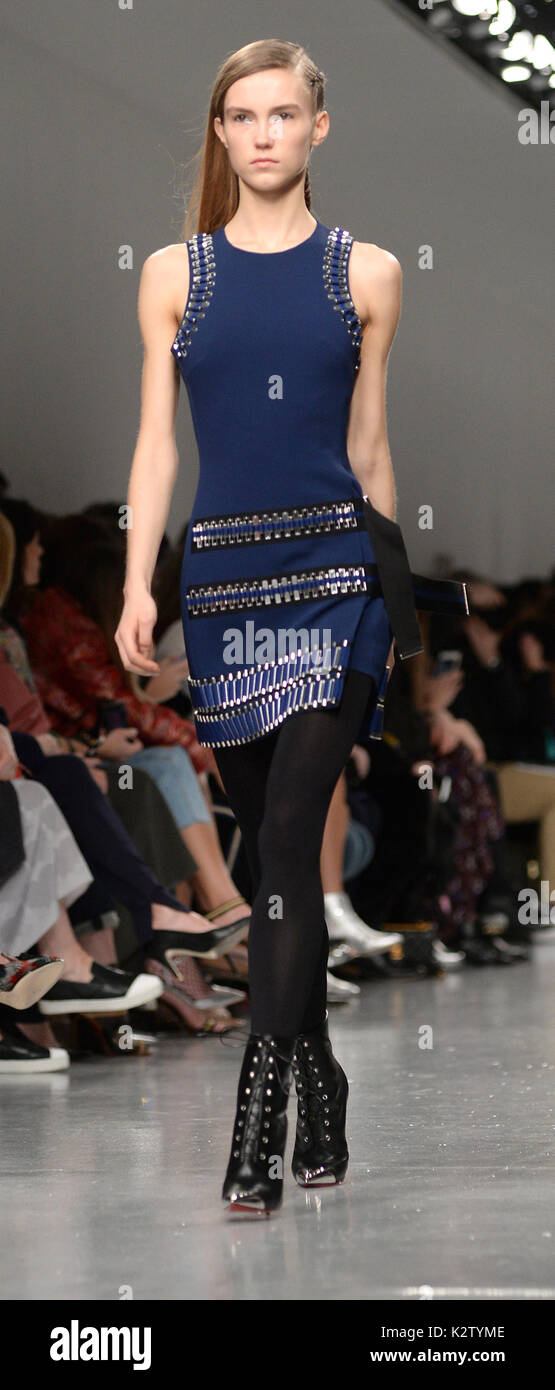 Very thin model runway hi-res stock photography and images - Alamy