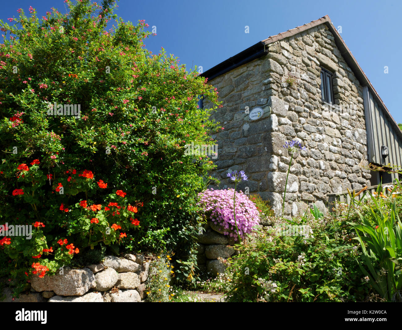 Middle barn hi-res stock photography and images - Alamy