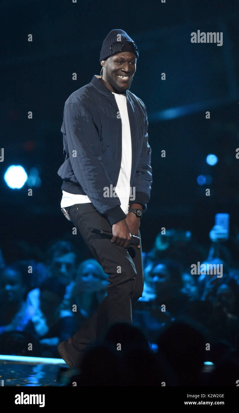 Stormzy teeth hi-res stock photography and images - Alamy