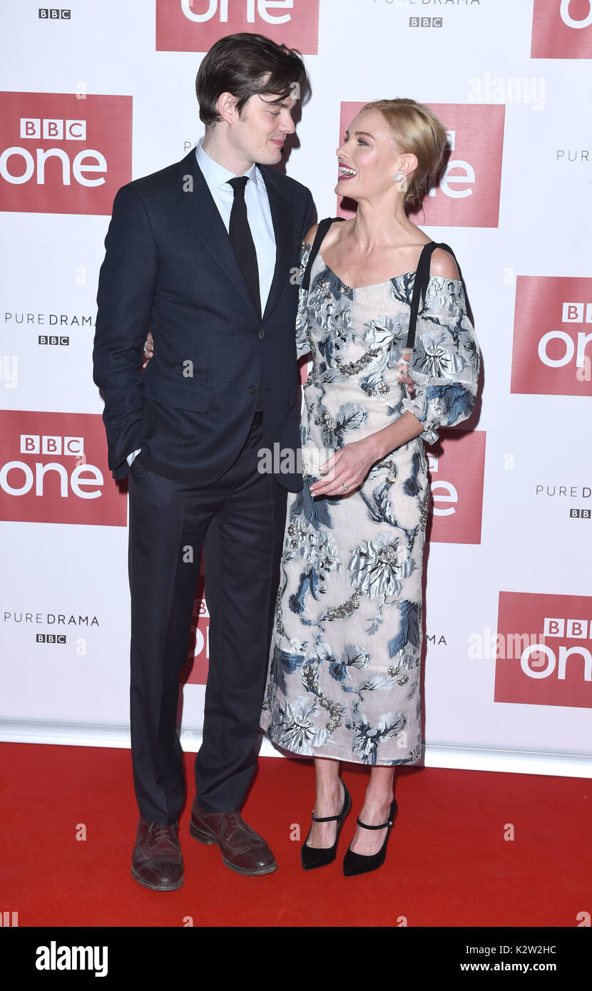 Black pearl photocall hi-res stock photography and images - Alamy