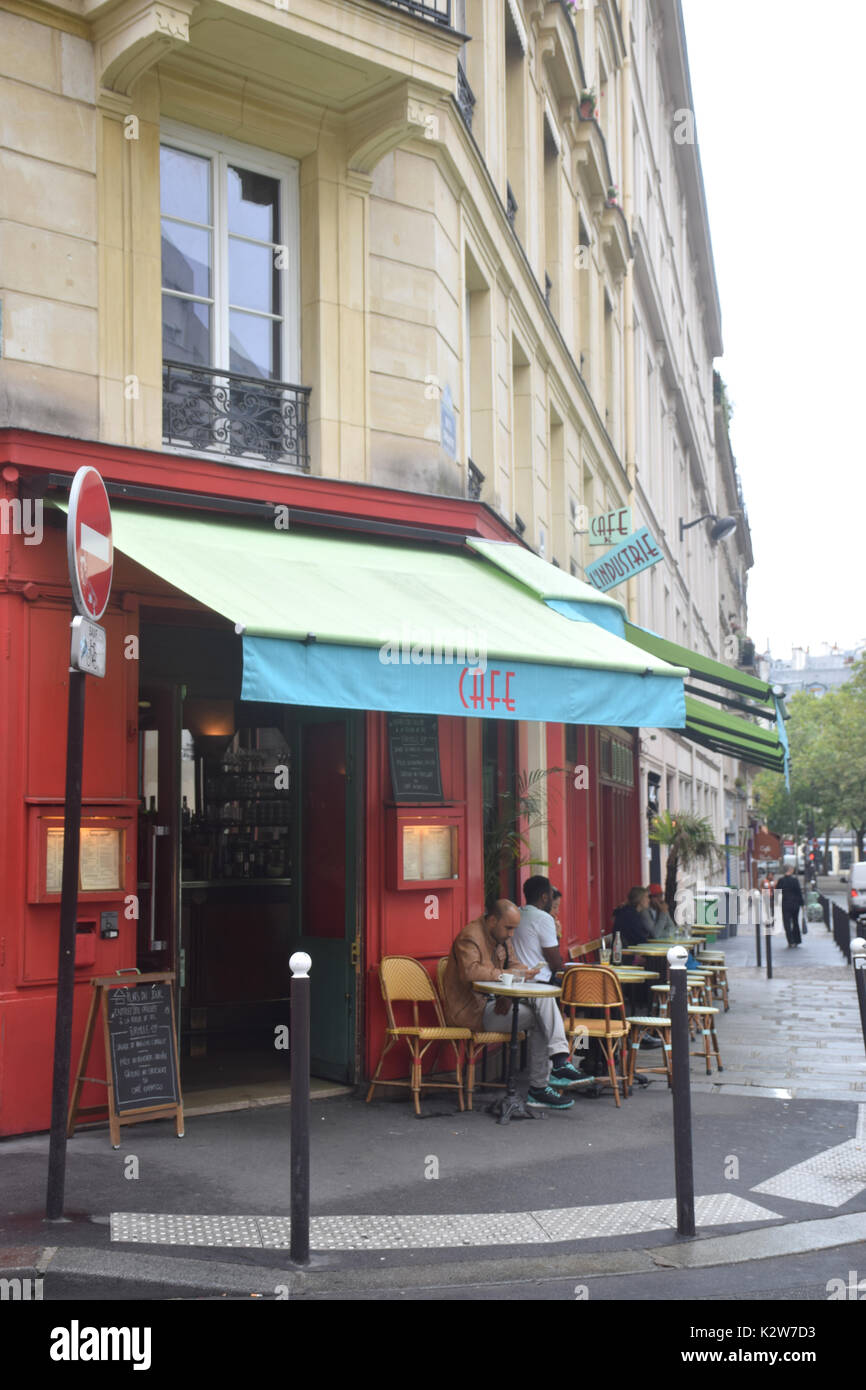 Traditional cafe, Paris, France Stock Photo - Alamy