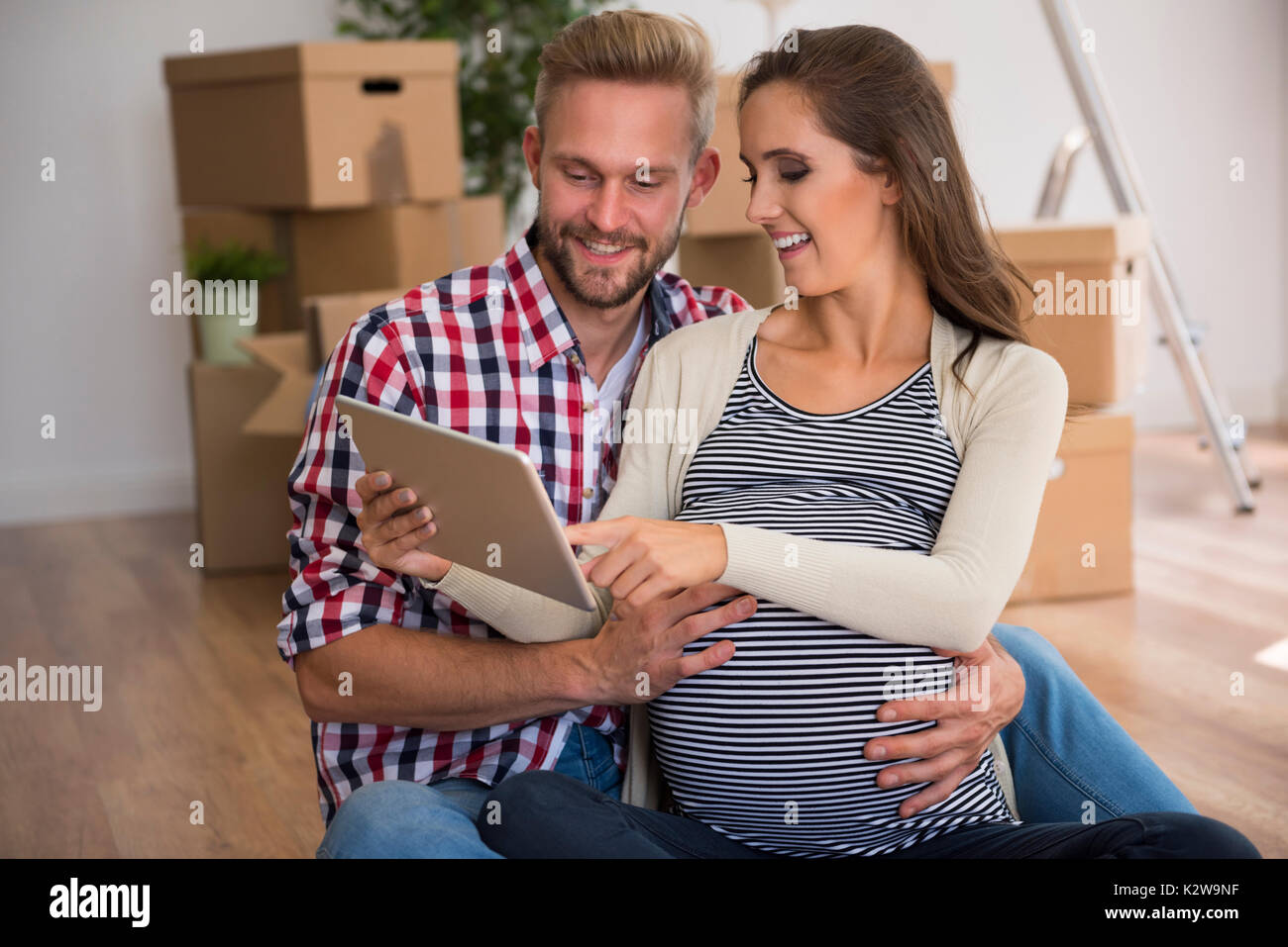 Pregnancy parenthood internet technology hi-res stock photography and ...