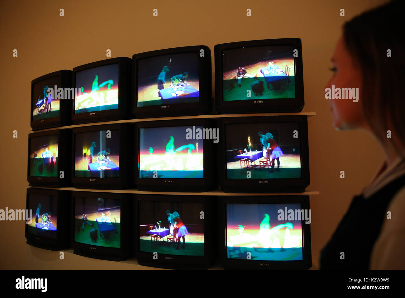 Large cast iron sculptures hi-res stock photography and images - Alamy