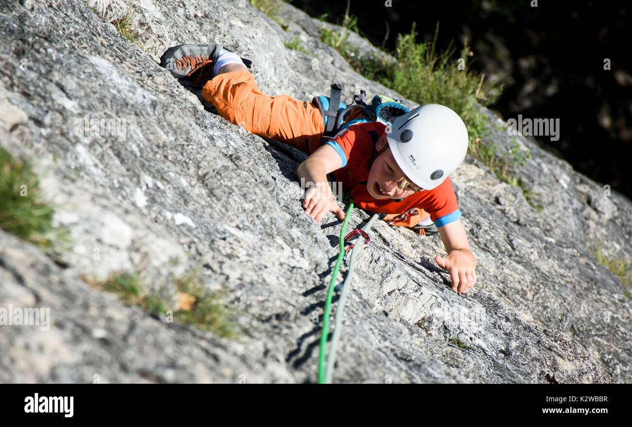Learning to lead a rock climb hi-res stock photography and images - Alamy