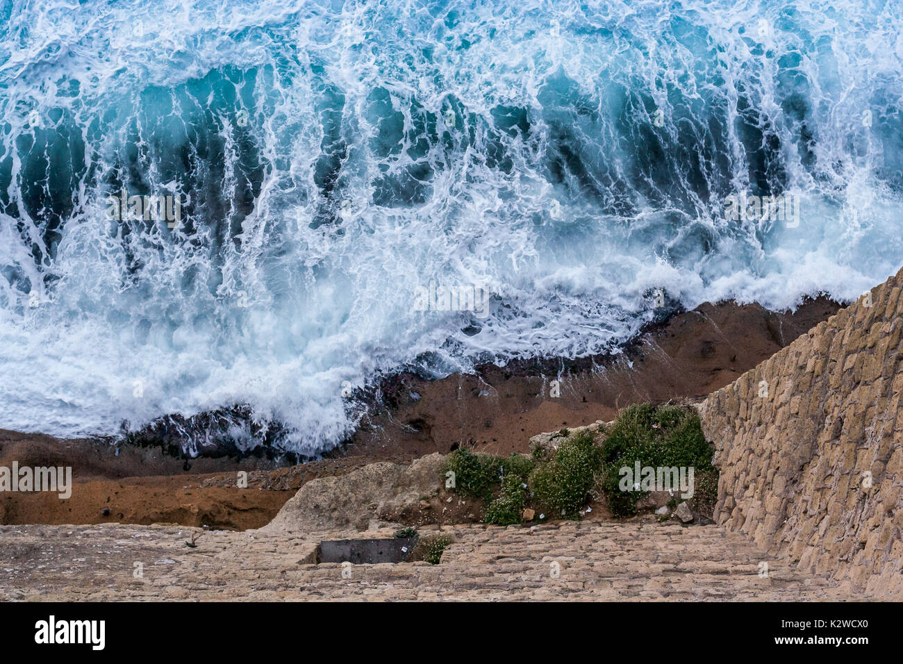 Tsunami wave crashing hi-res stock photography and images - Alamy