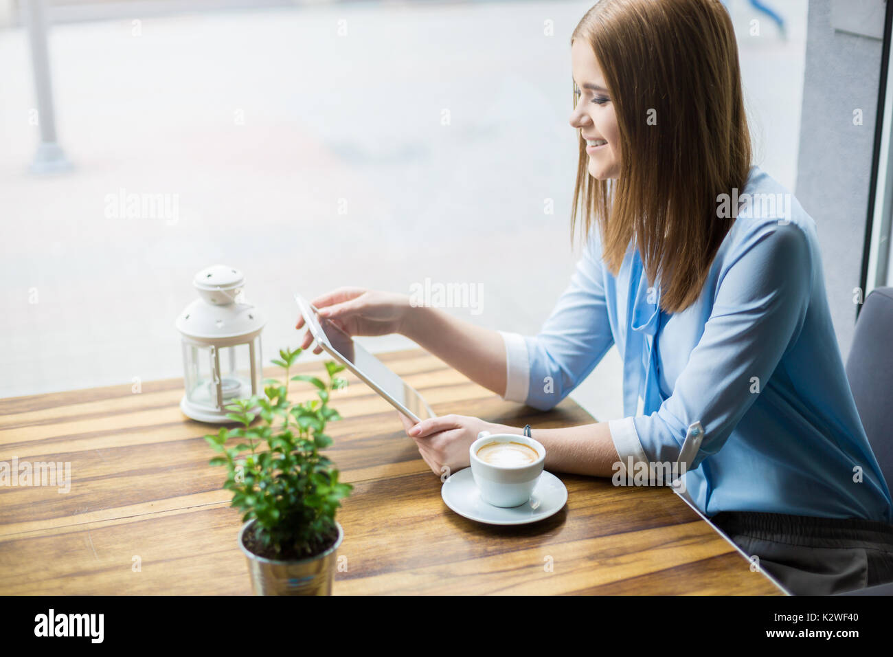 Using free wi fi hi-res stock photography and images - Alamy