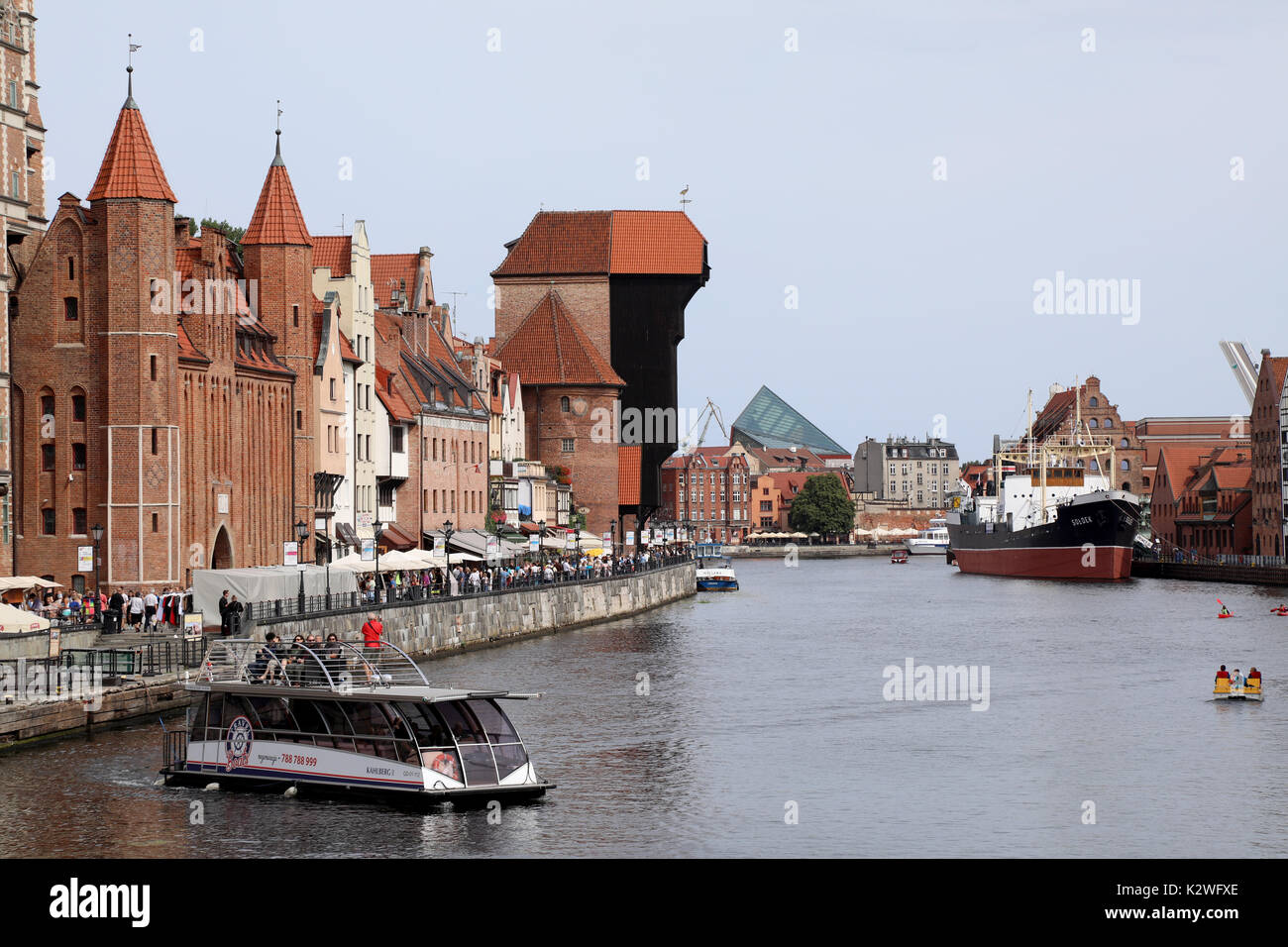 Polish quays hi-res stock photography and images - Alamy